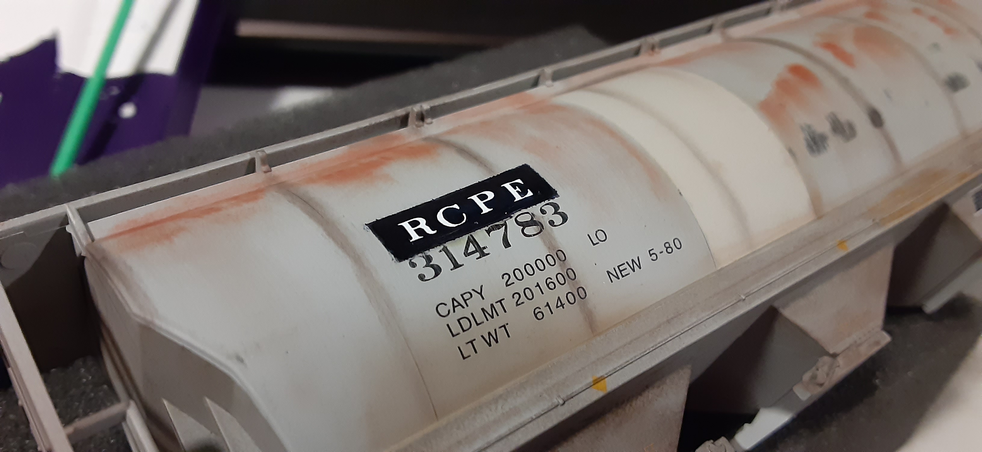 Weather and Patch a Basic Hopper – Dakota Modelers Group